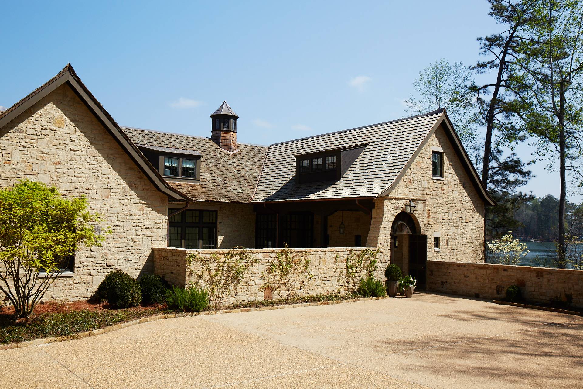 Jeffrey Dungan SOUTHERN LAKE HOUSE - Jeffrey Dungan